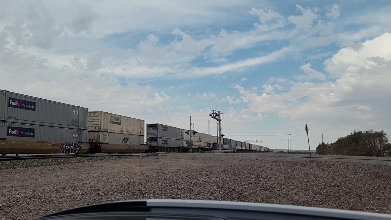 BNSF 7274 east at Daggett. 6/11/23 Fast moving short intermodal. - YouTube