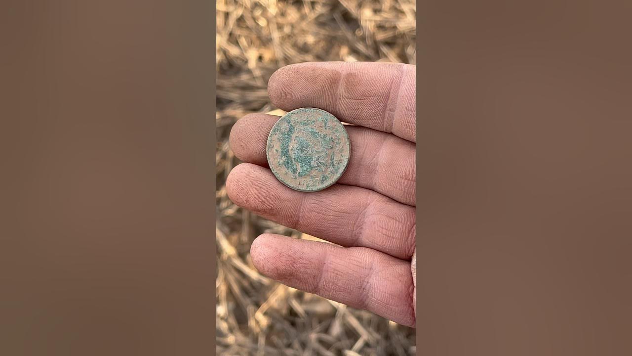 Metal Detecting an ABSOLUTELY LOADED 1800s Homesite Part 1!! #metaldetecting #history #fyp - YouTube