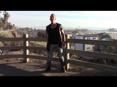 Öpüşme cezalı taş kağıt makas oyunu