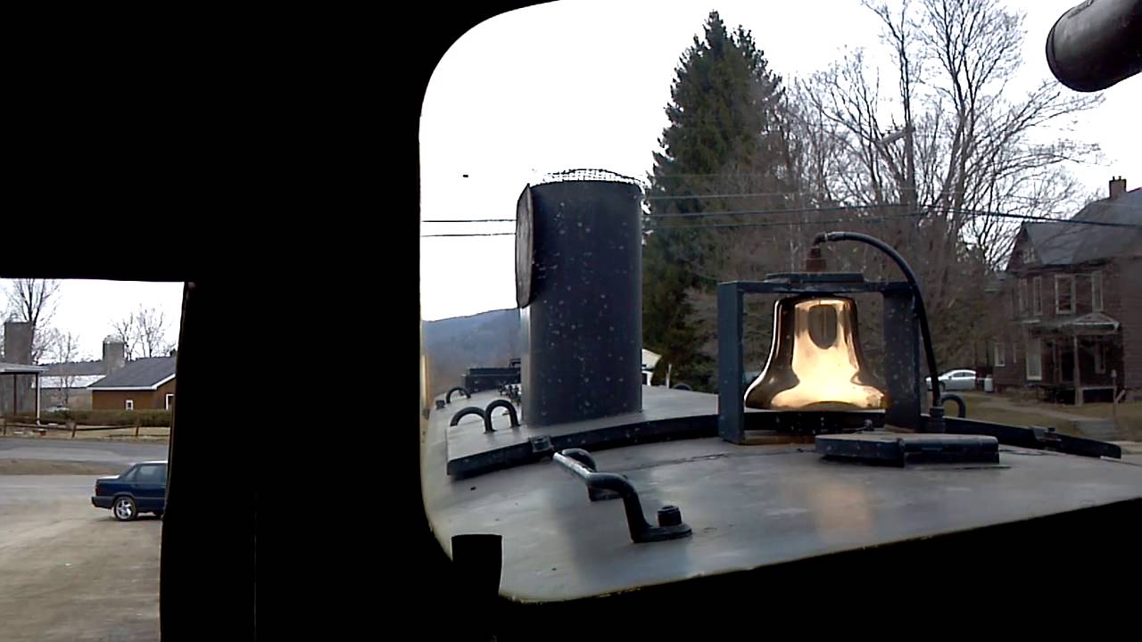 Idle chatter from an MLW S4 - YouTube