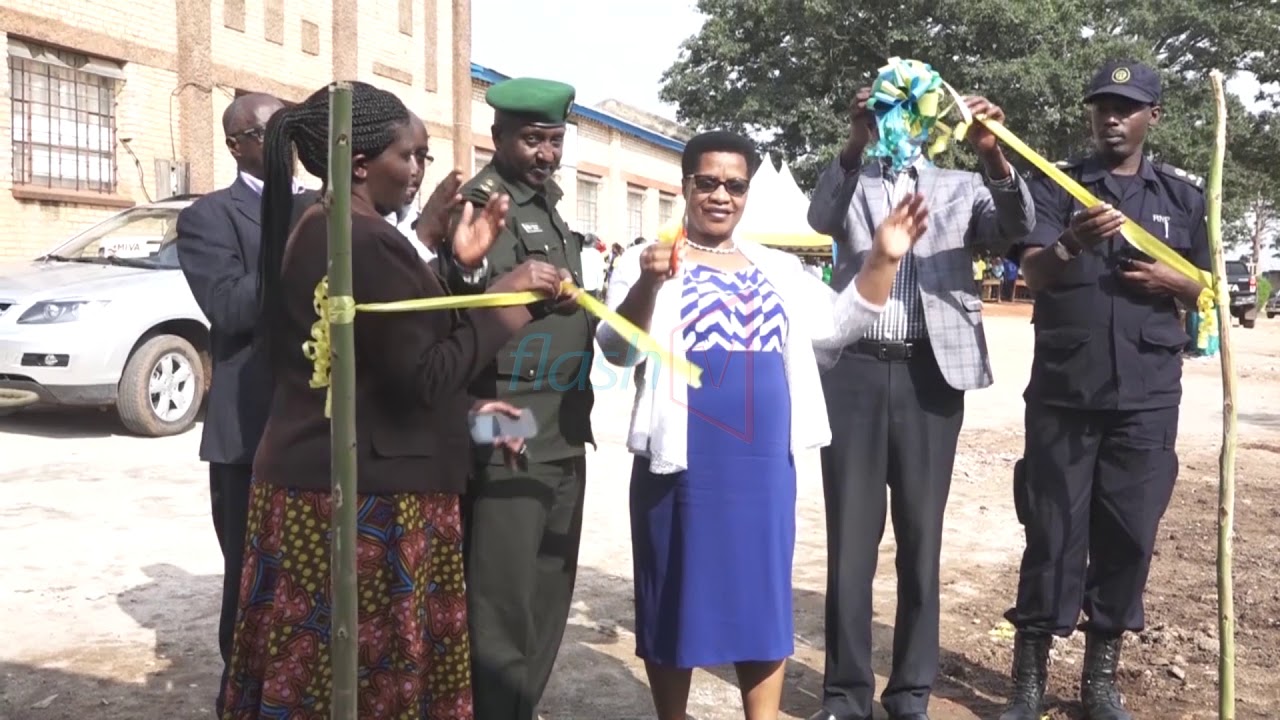 Inyanza bubatse ibyumba - YouTube