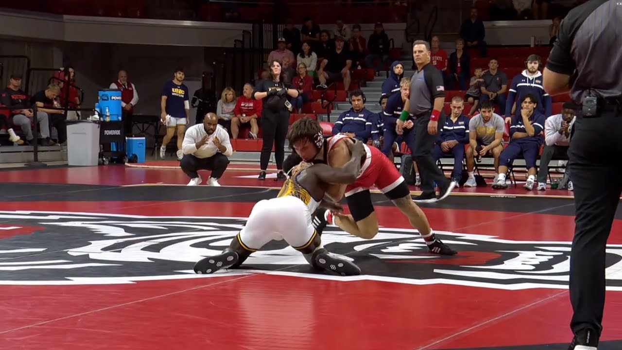 157lbs Jackson Arrington (NC State) vs Daishun Powe (Northern Colorado ...
