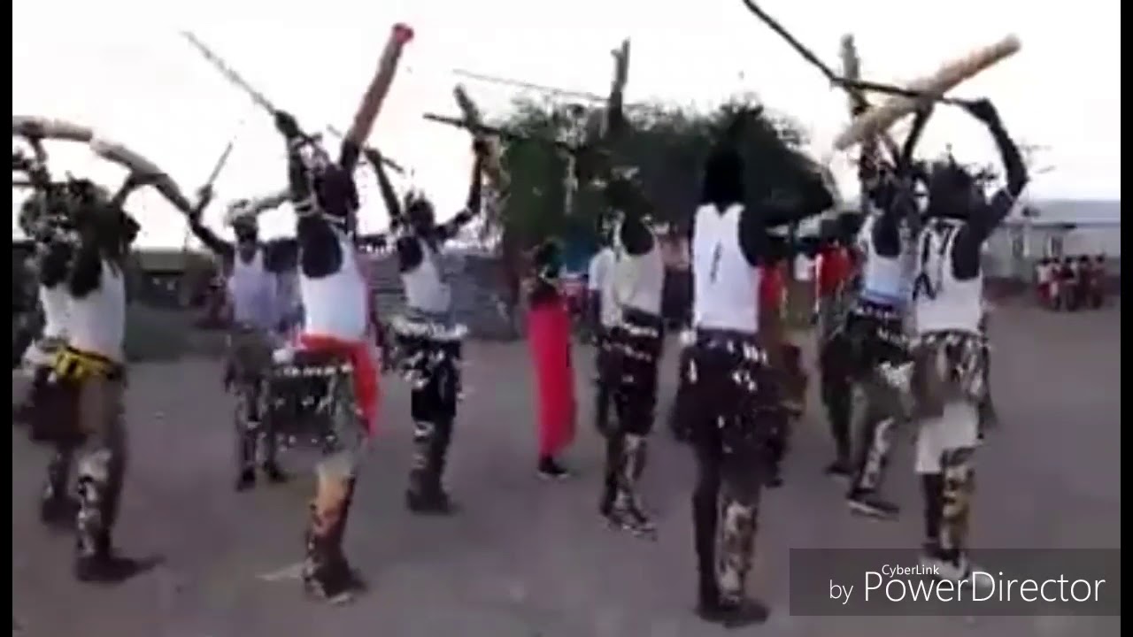 Shilluk dance ( Thøøm , Thebøøl , and Bøøl ) - YouTube