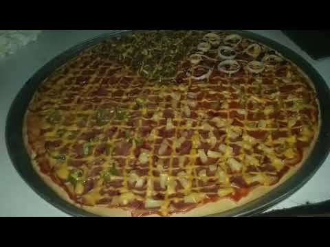 OUR 30 INCHES GIANT PIZZA - YouTube