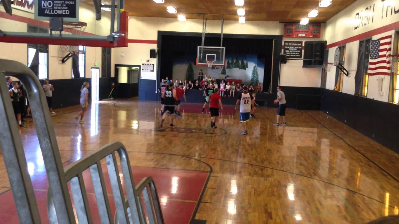 THE ANNUAL SUBLIMITY SCHOOL 8th GRADE VS TEACHERS - YouTube