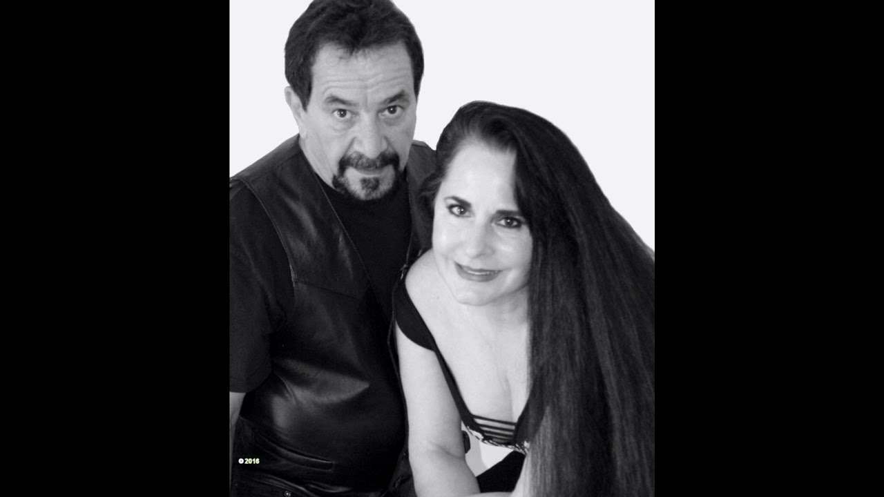 Suzanne Veronica & Michael Passaro "7 Tales of Wonder" - YouTube