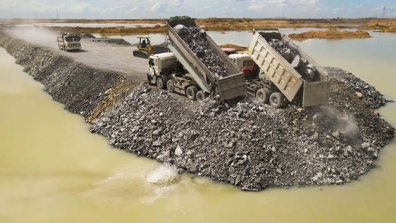 wonderful massive Machines Dozer & Dumper truck Skill Operator Road ...