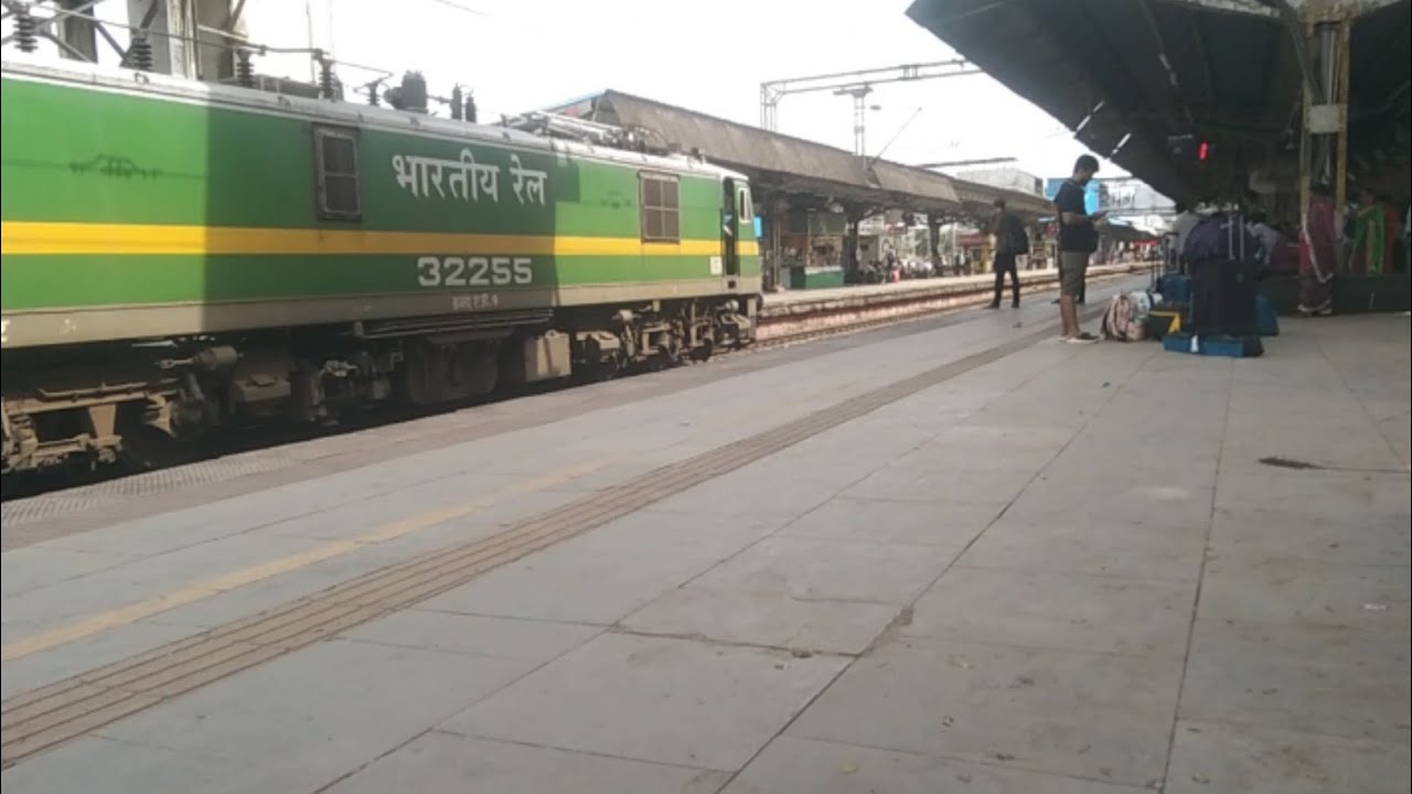 Two Goods Train Crossing || Upline and Downline At Same Time || - YouTube