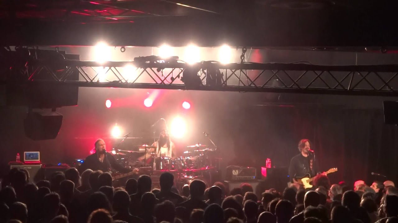 The Winery Dogs - le Trabendo Paris - 06/02/2016 - YouTube
