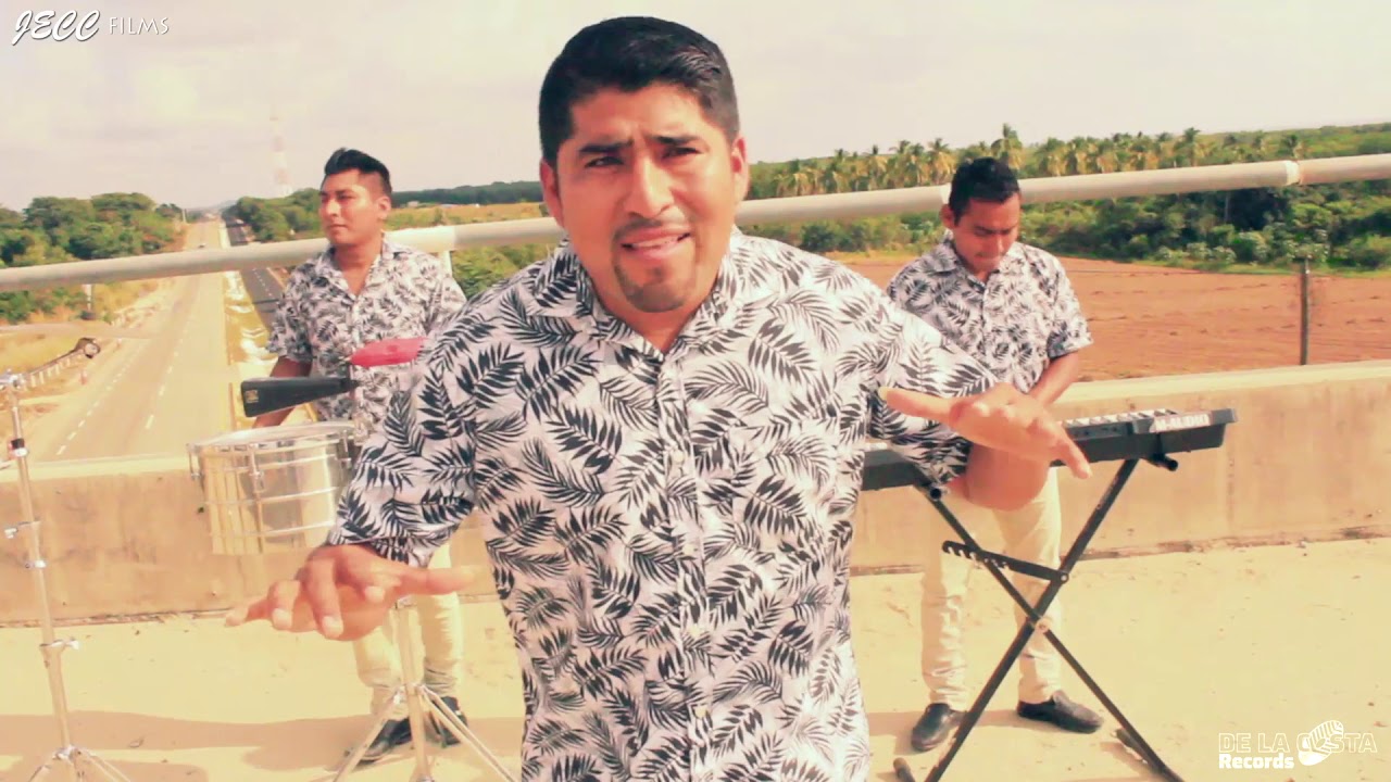 Grupo Atroz - Cumbia Arenosa - YouTube