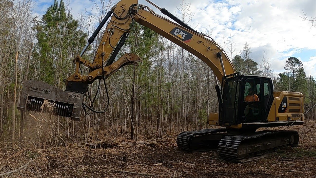 SPECTACULAR MULCHER MEGA-MUNCHIE EATS EVERY TREE IN IT'S PATH! Denis ...