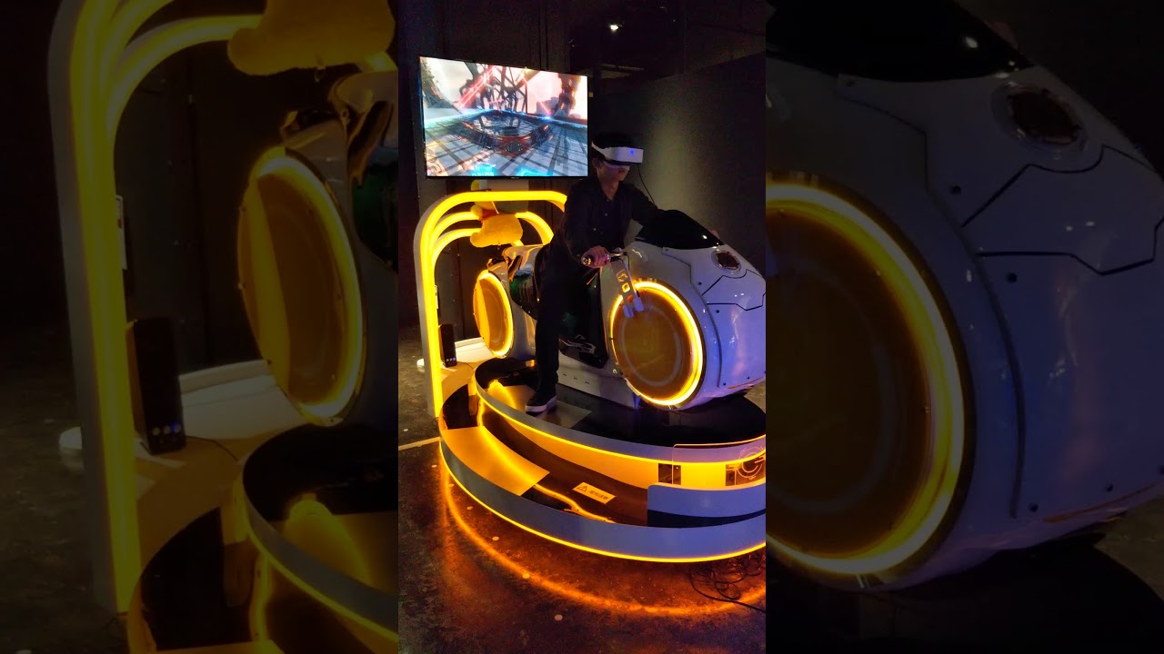 PHOTON BIKEのVRを体験 THE OUTLETS HIROHSHIMAで - YouTube