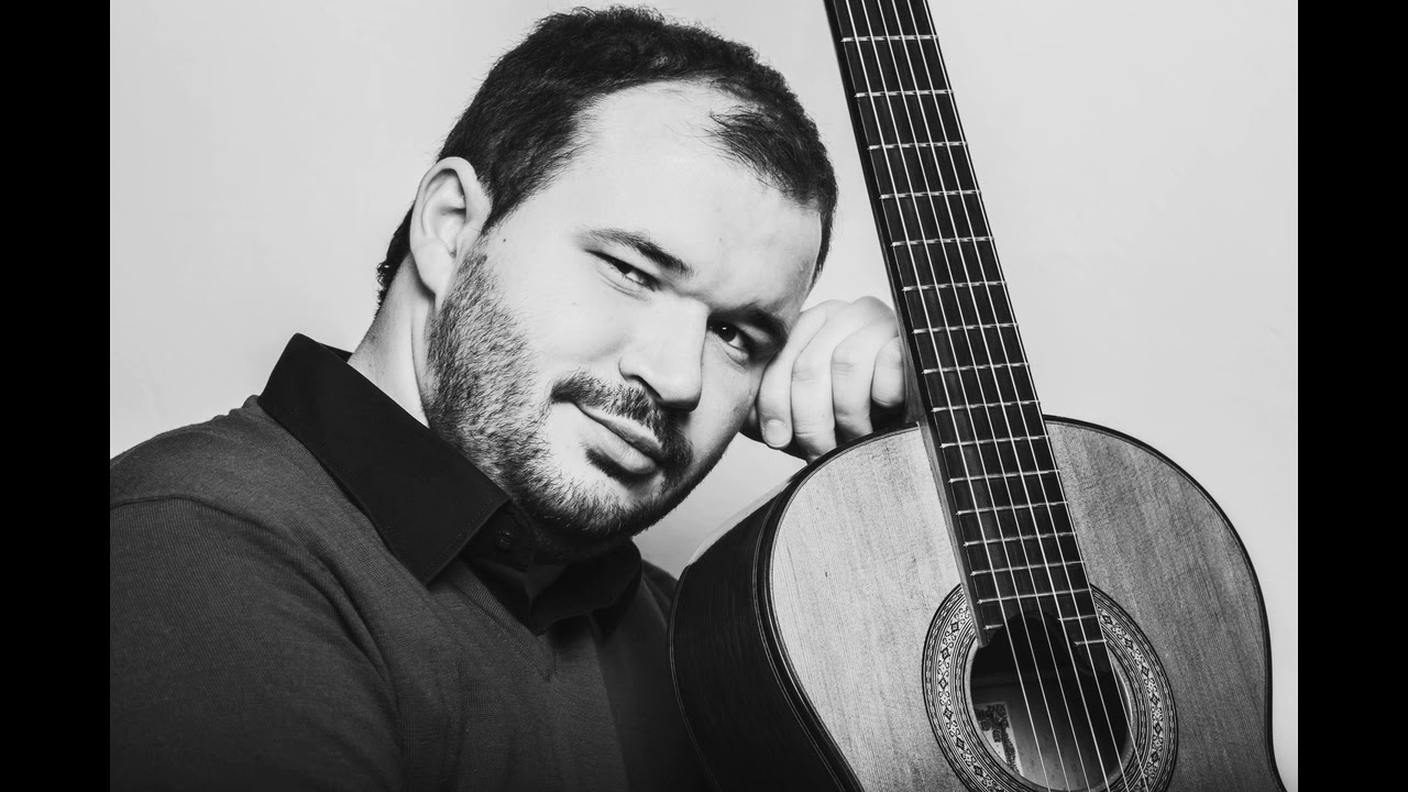 Dusan Bogdanovic, Sonata no. 3, Thomas Riamon, guitar solo - YouTube