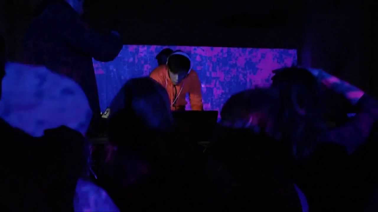 Niklavz @ Dirty Deal Audio 2012 Kaputt Night - YouTube