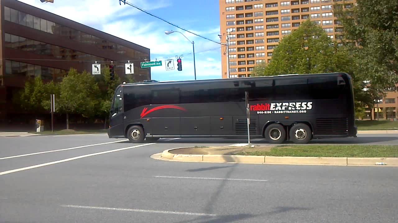 Rabbit Express Motor Coach Industries J4500 #604 @ Towson Center Mall ...