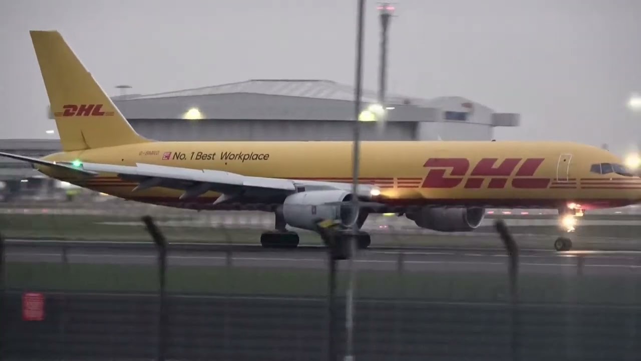 DHL Boeing 757 - just 40 seconds from touchdown to runway exit ...