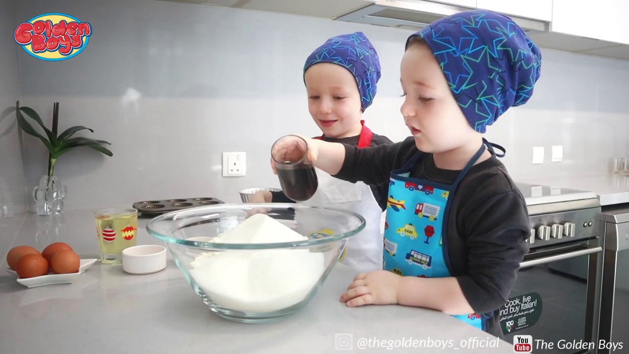 kids Are Making Cake Tutorial - YouTube