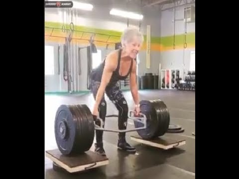 70 year old Grandma does crazy deadlifts!🤯🙌 - YouTube