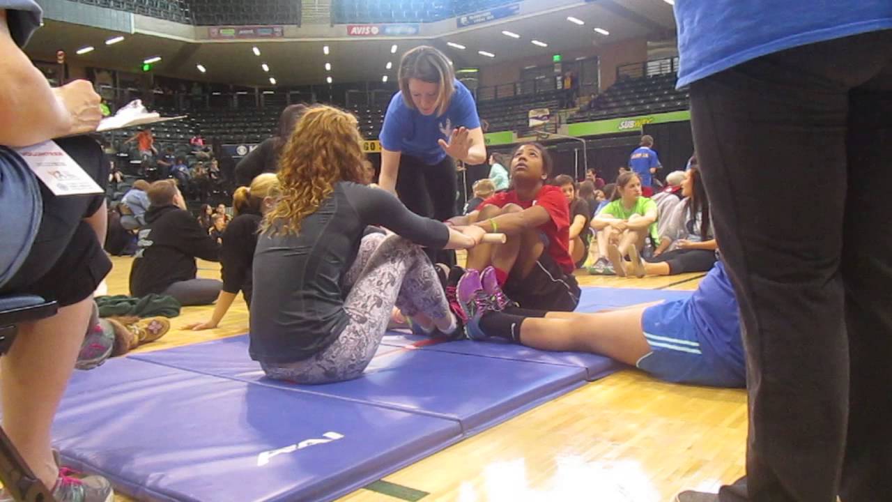 Girls Eskimo Stick Pull pt 8 NYO 2015 - YouTube