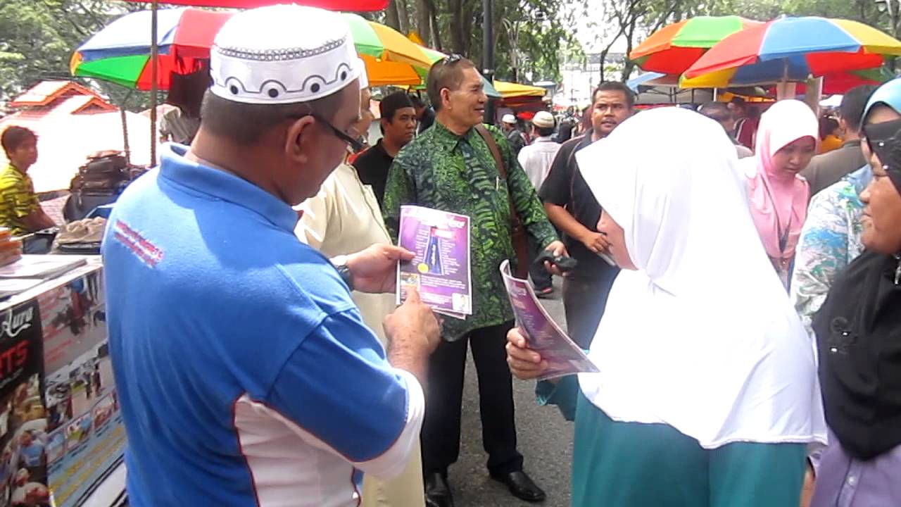 DATO MALEK NOOR BANTU PROMOSI MAGNETIC AURA - YouTube