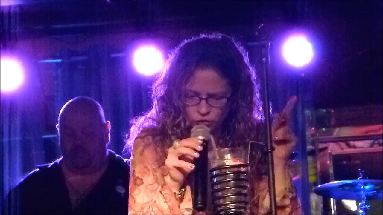 Lisa Polizzi at Ringside Pub, in Hicksville - July 2015 (50) - YouTube
