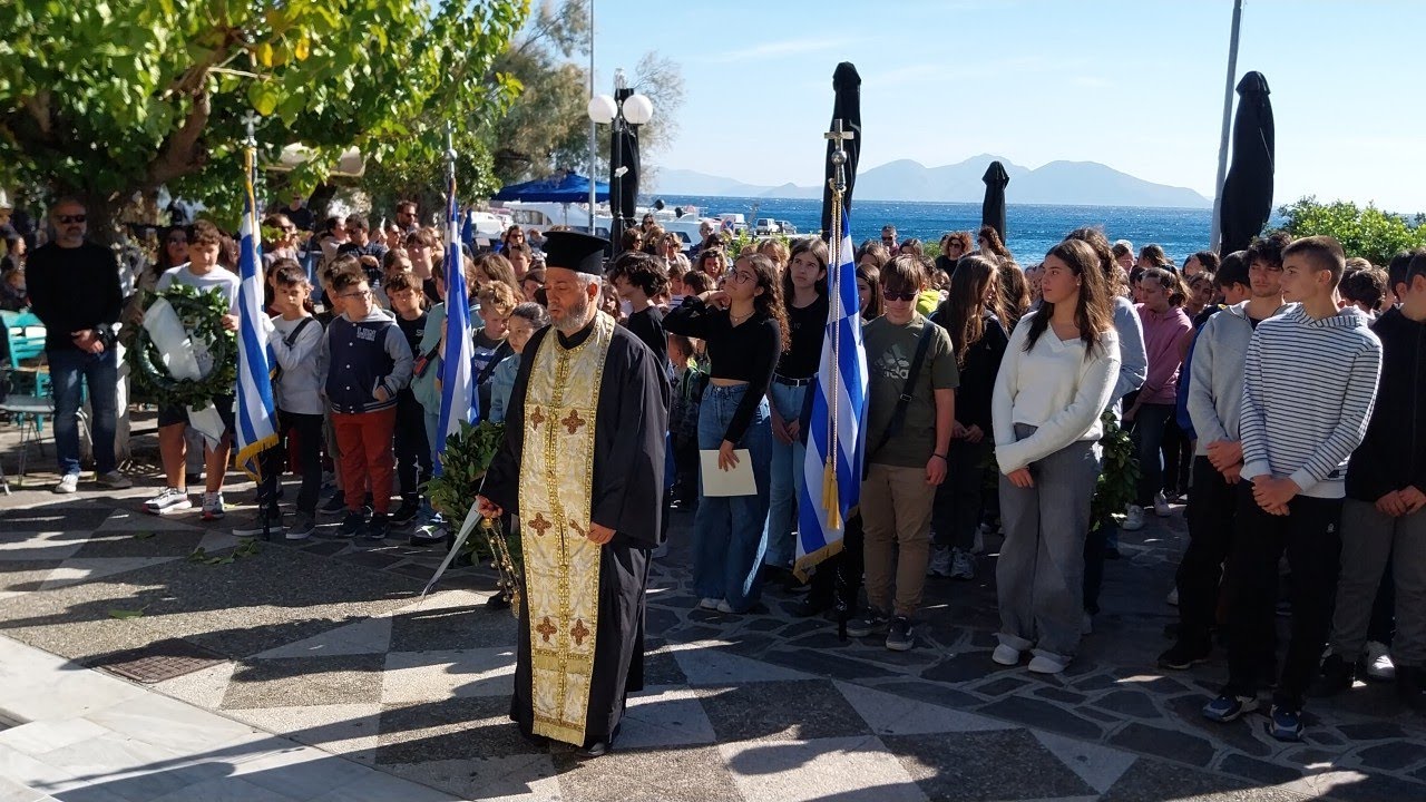 Καταθεση Στεφανων Απο Τα Σχολεια του Αγιου Κηρυκου για την επέτειο της ...