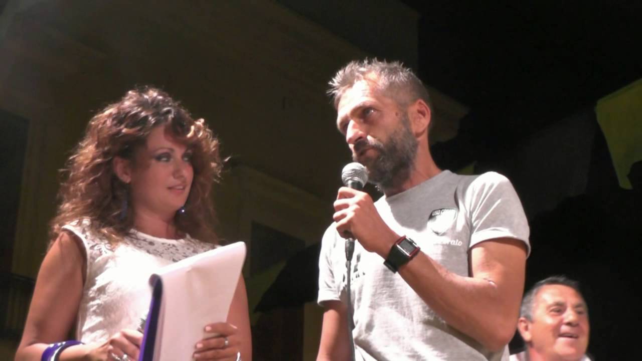 LoStradone.it - Intervista a Vito Fanelli - YouTube