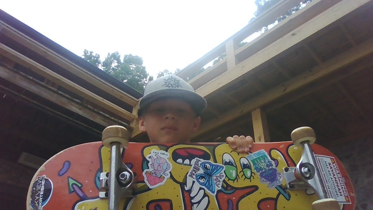 found lost skate board - YouTube
