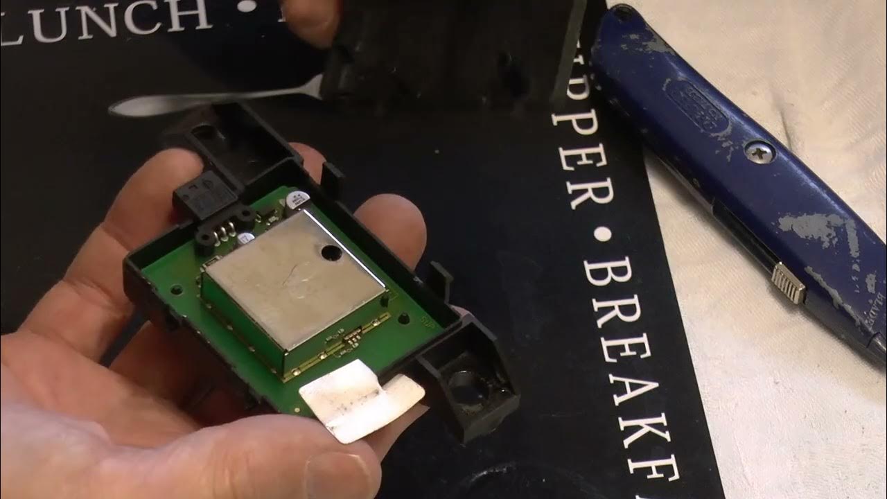 R.F. Receiver 'Removal'. 1999 Disco 2. 'Jugs' - YouTube