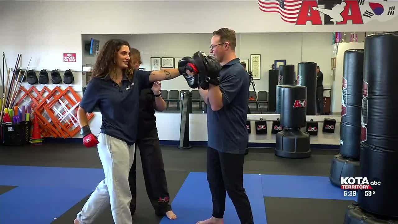 Keith & Kate Do Things - YouTube