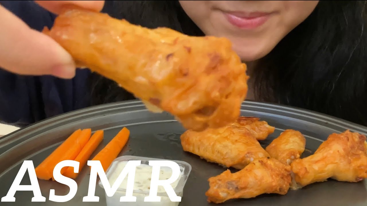 BUFFALO WINGS ASMR *EATING SOUNDS* 辣味鸡翅声控吃播|YingBao ASMR - YouTube