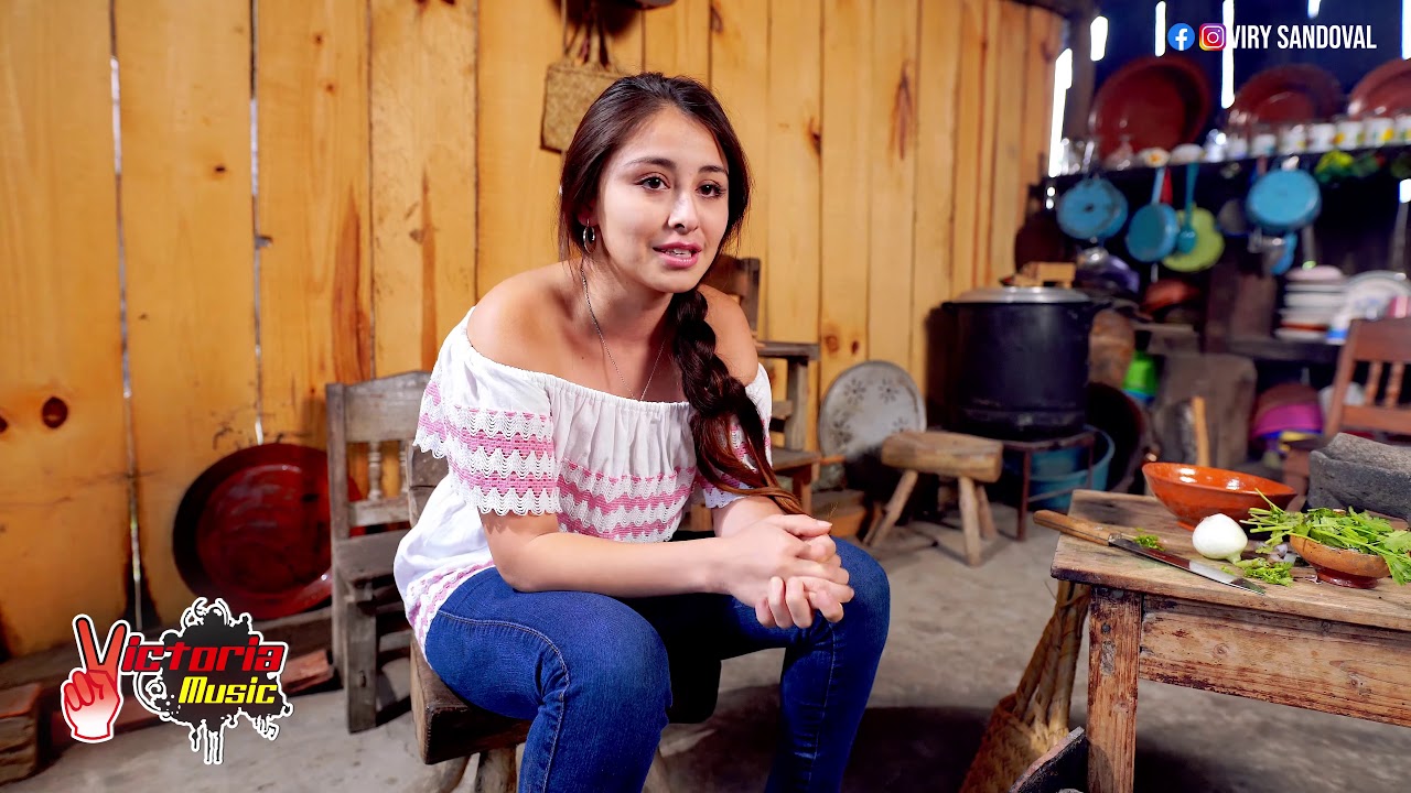 Como Hacer Salsa De Molcajete, con Viry Sandoval - YouTube Music