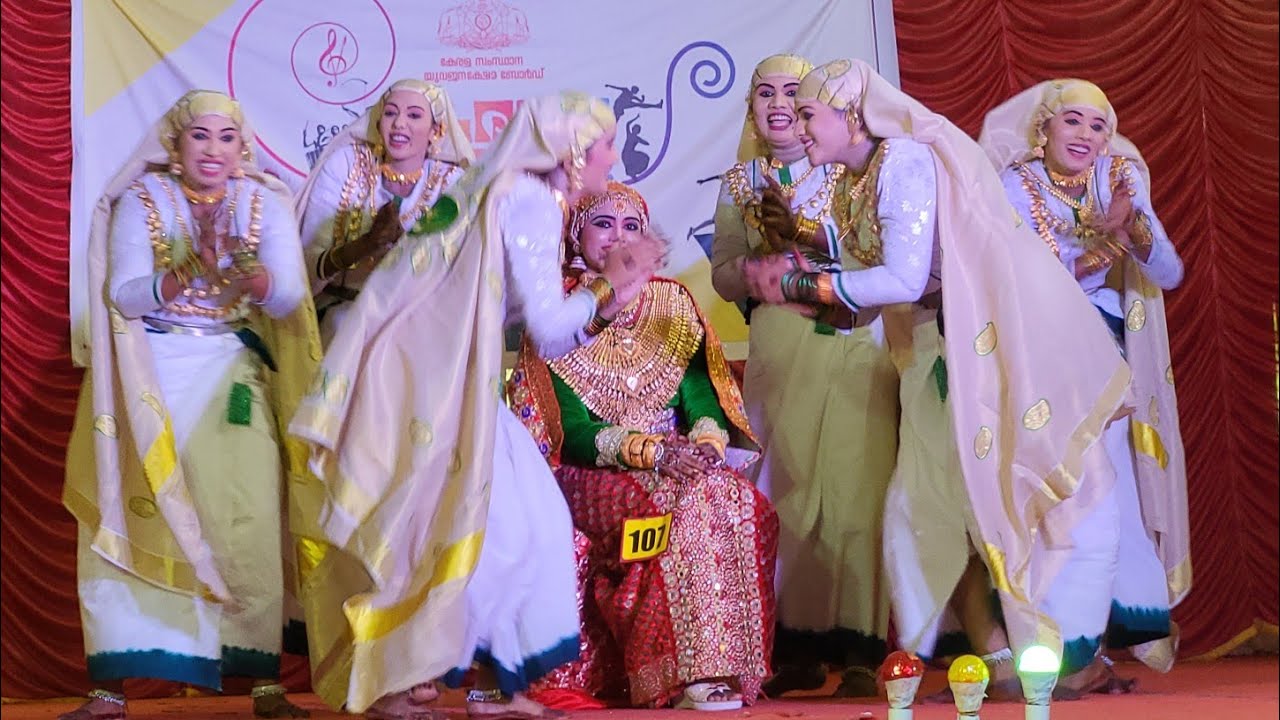 oppana dance keralauniversitykalolsavam university Kerala ulsavam girls ...
