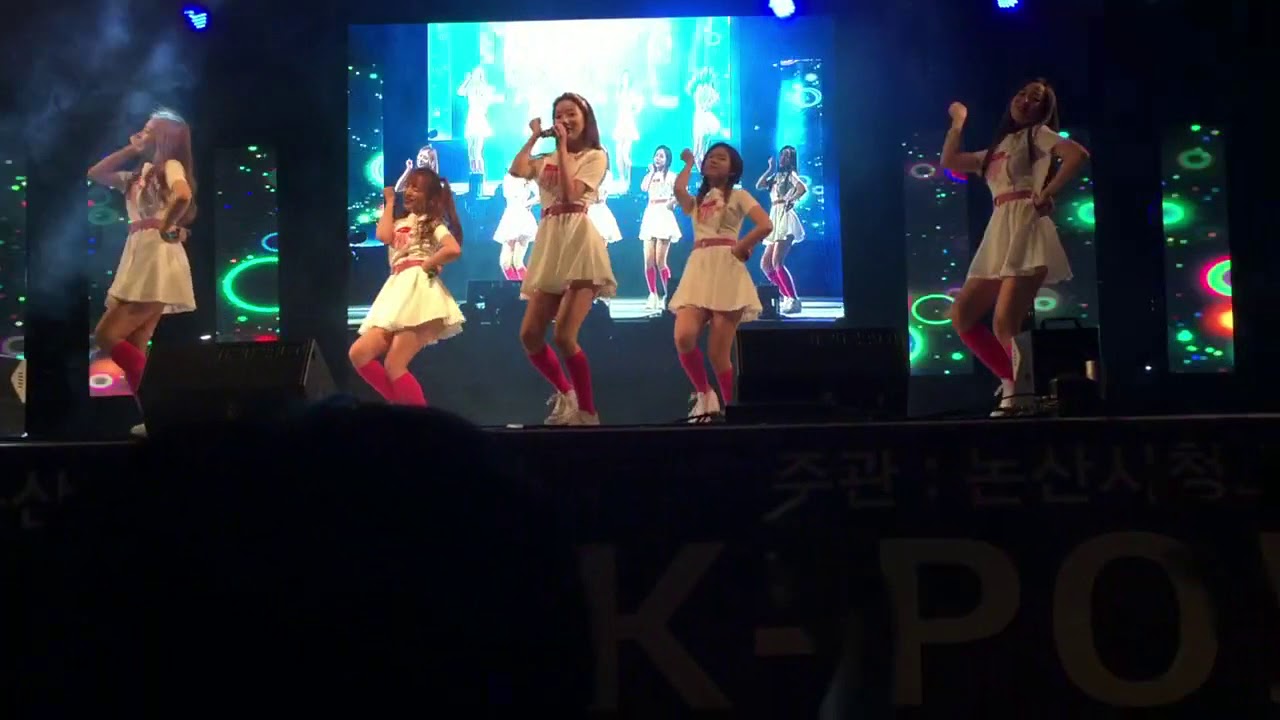 170818 April MayDay 에이프릴 논산 - YouTube