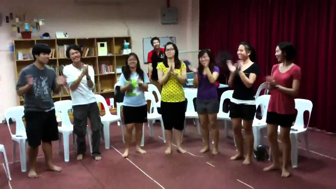 Chicken Dance - WMCK MYF - YouTube