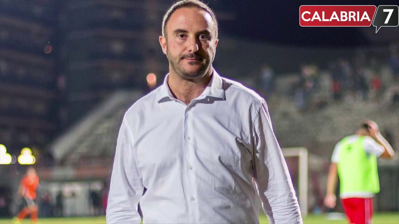 Intervista a Fabio Coscarella, presidente Rende Calcio - YouTube