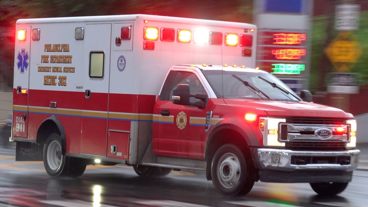 Philadelphia Fire Department Medic 46 Responding - YouTube