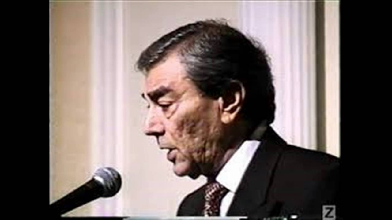 Mushaira Ibn e Insha - YouTube