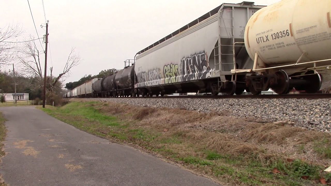 CN 2693 & CN 5555 (12/11/13) Hester, LA HD - YouTube