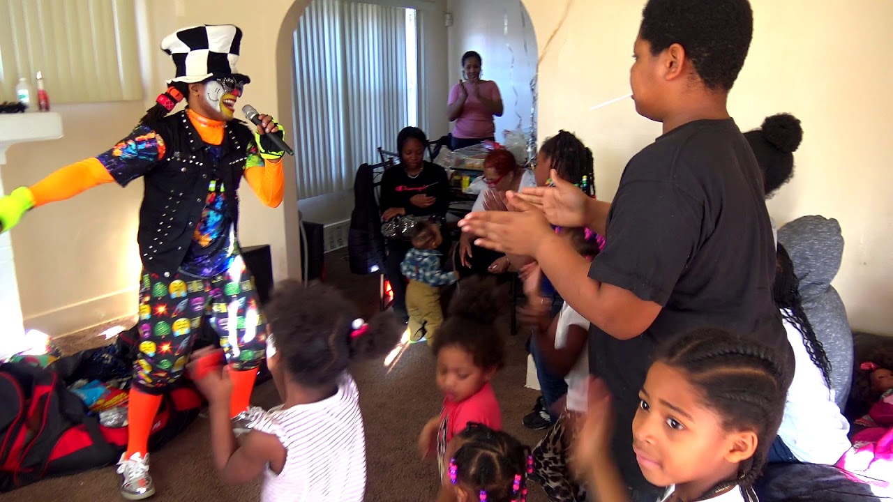 CONCERT 3 18 18 - SMILEY THE HIP HOP CLOWN - YouTube