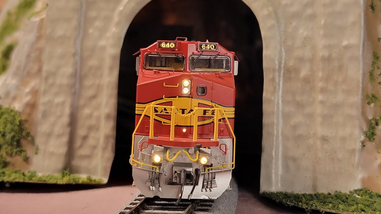 ATSF Dash-9 Pulling Intermodal Through The Mountains. #train #railway # ...