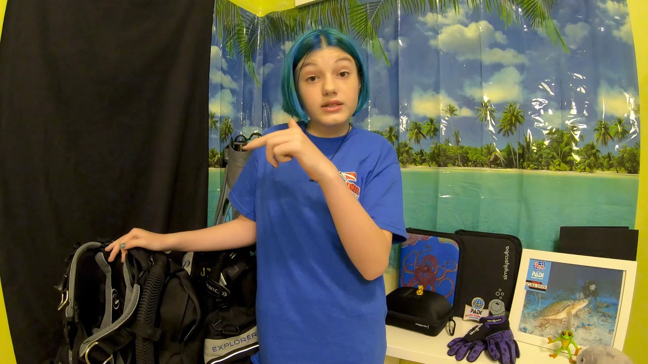 Kids in Scuba - Jacket vs Back inflate BCD - YouTube
