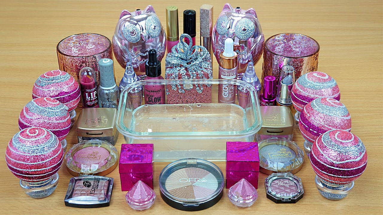 PINK Metallic SLIME Mixing makeup and glitter into Clear Slime ...