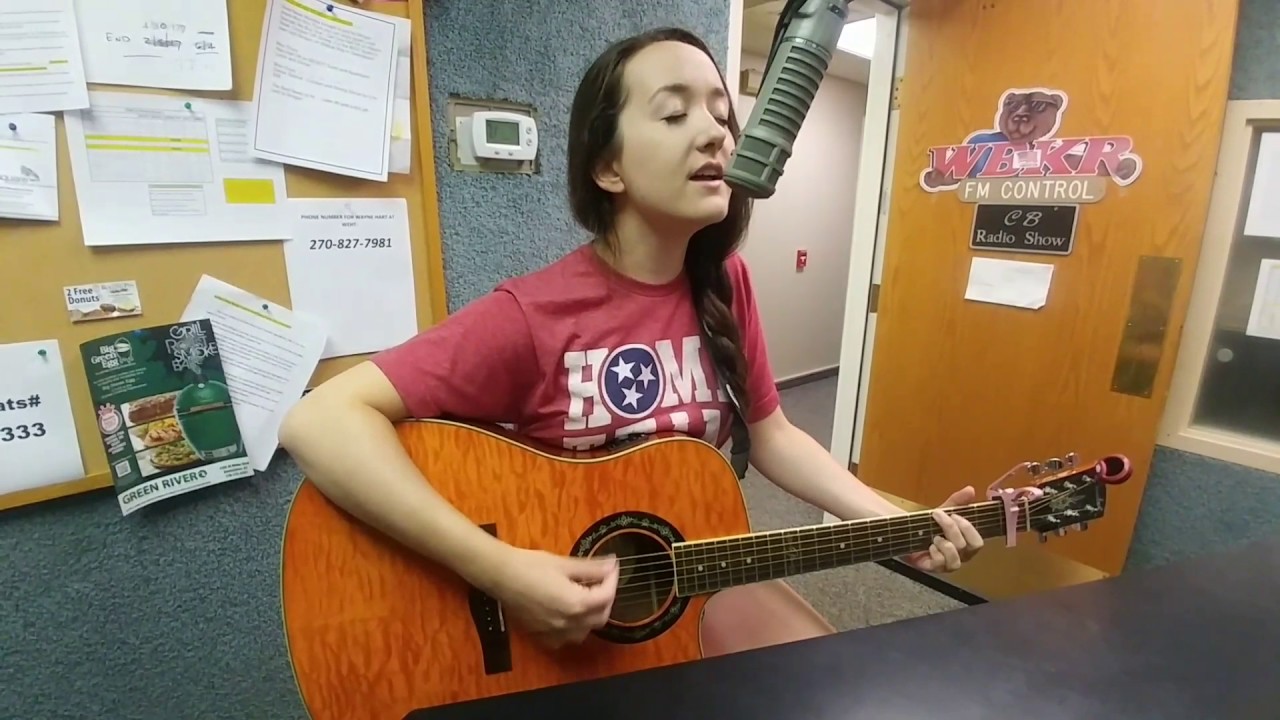 Owensboro's Hayley Payne Performs Original Song "Never Mind" - YouTube