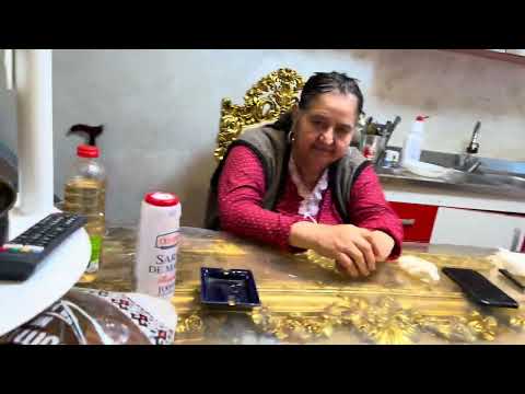 Leo de la Strehaia cu Patroana la micul jun ! 