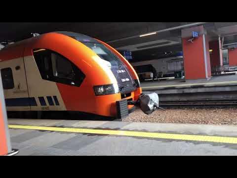 Pociagi na stacji Krakow Główny - YouTube
