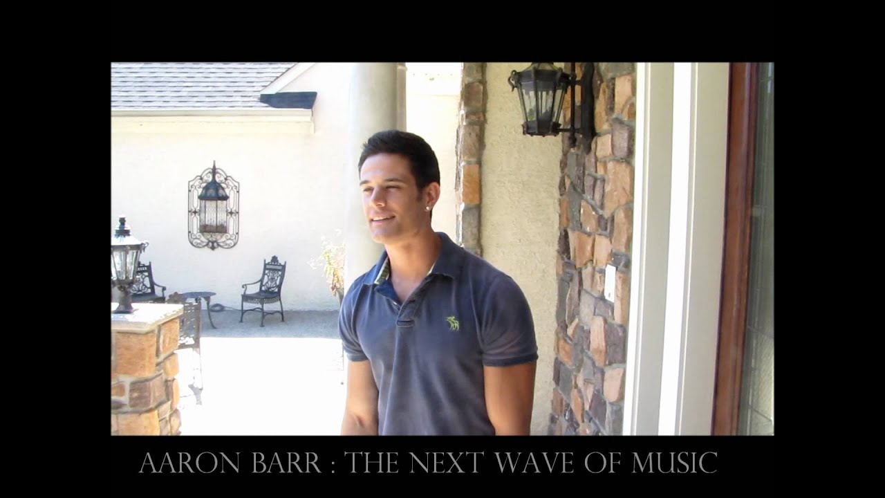 Aaron Barr sings Bruno Mars- Just the way you are - YouTube