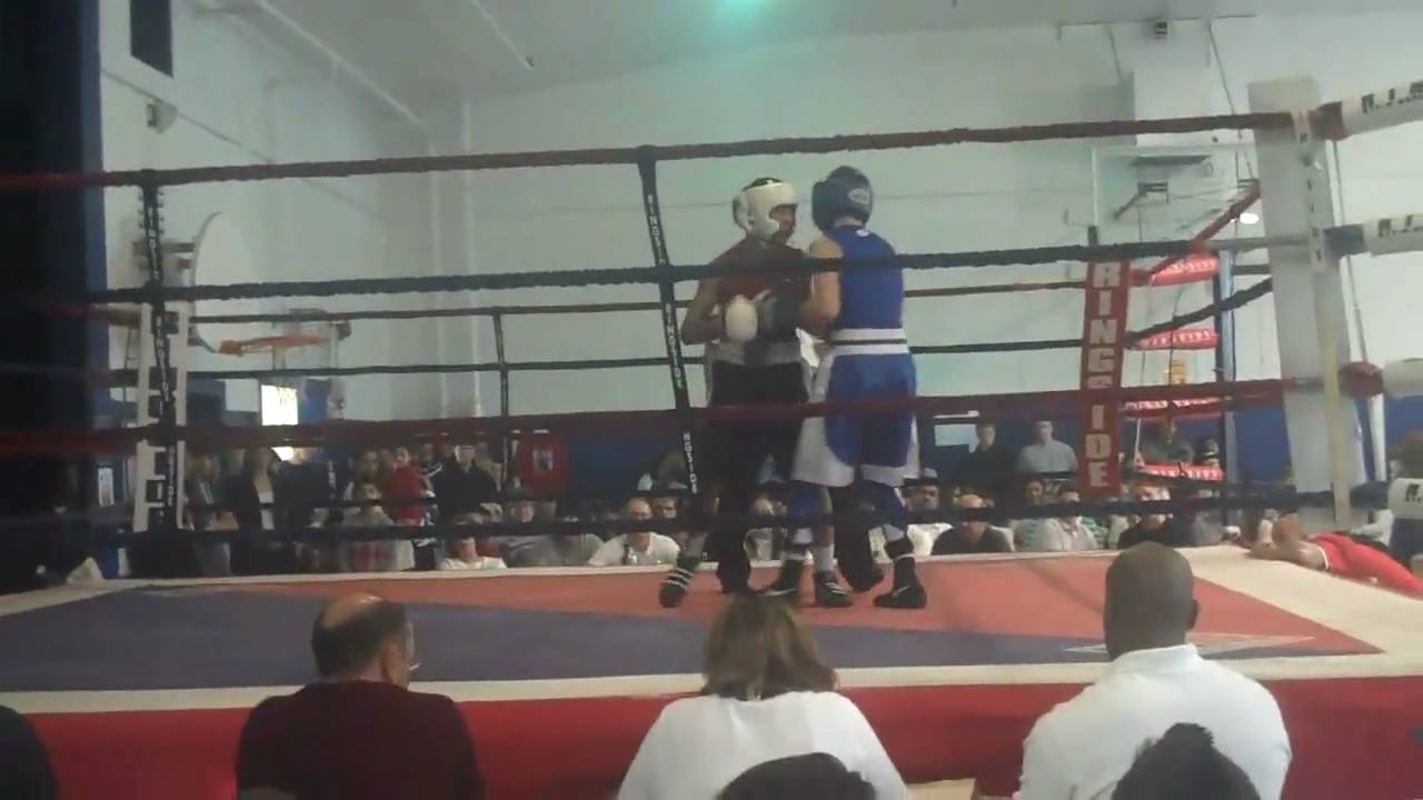 jeremy mccleary vs efrain estrada - YouTube