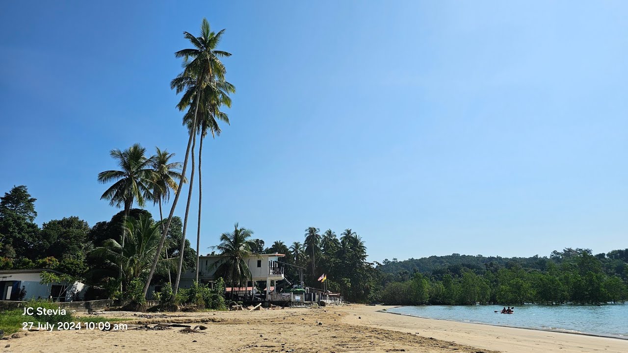 The Best 2 Resorts at Siar Beach, Lundu worth visiting or for a family ...