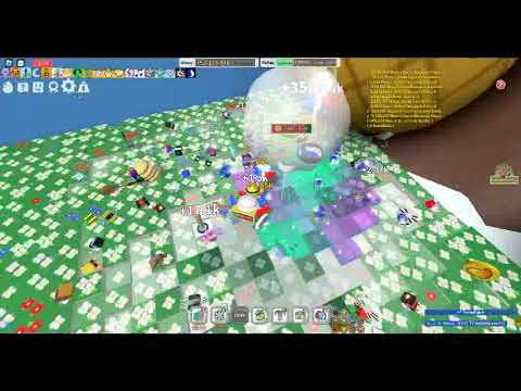 doing a boost in the pineapple patch (Bee Swarm) - YouTube